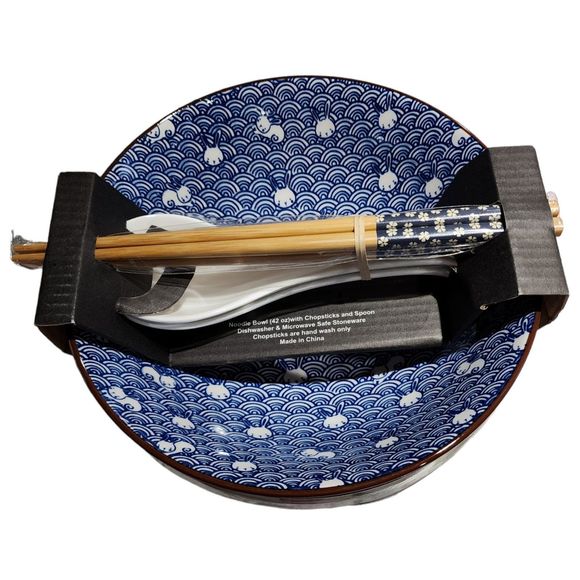 Signature | Dining | Signature Bunnies Blue Noodle Bowl 42oz With ...